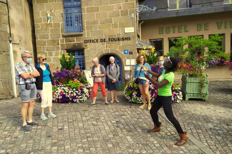 Les visites guidées estivales de Bazouges-la-Pérouse et Maen Roch ...