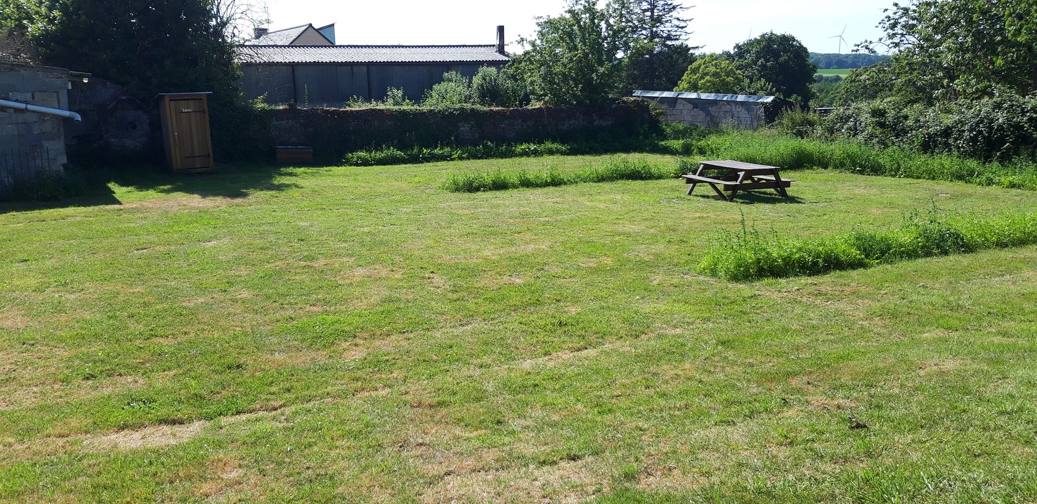 Aire de bivouac communale - Office de Tourisme CMB